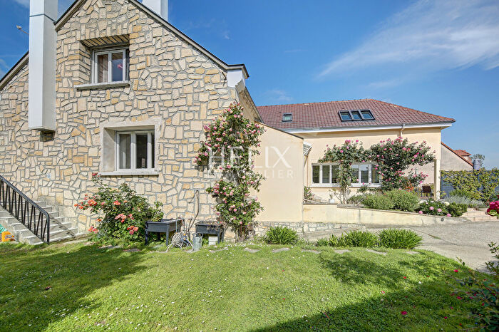 Fourqueux - Maison 8 pièces à louer