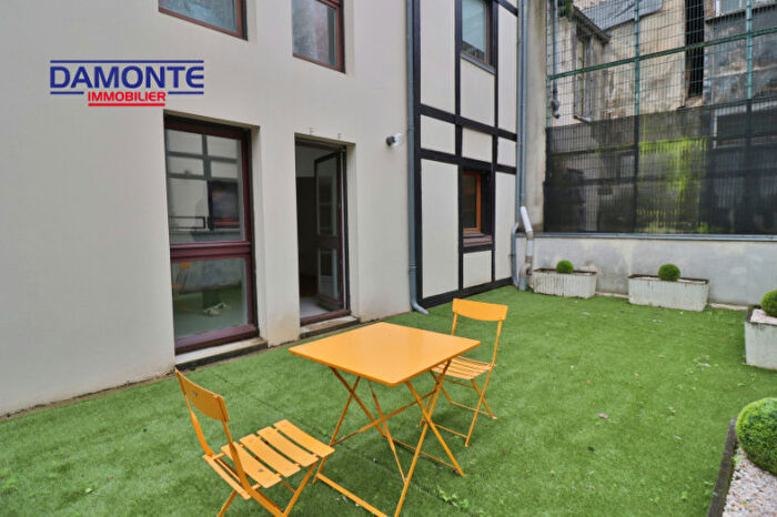 Appartement à louer - Troyes, Cathédrale - 1 pièce