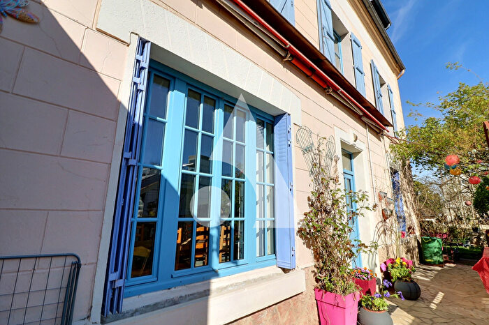 Maison à vendre - Boissy-lAillerie - 10 pièces - 5 chambres