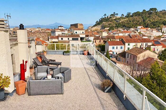 Appartement 2 pièces à vendre à Orange, Colline, Etang