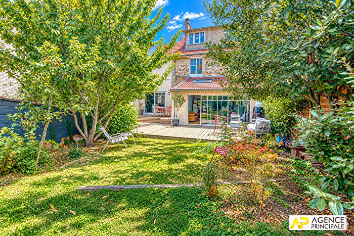 Maison 11 pièces à vendre - Le Chesnay, Saint-Antoine de Padoue