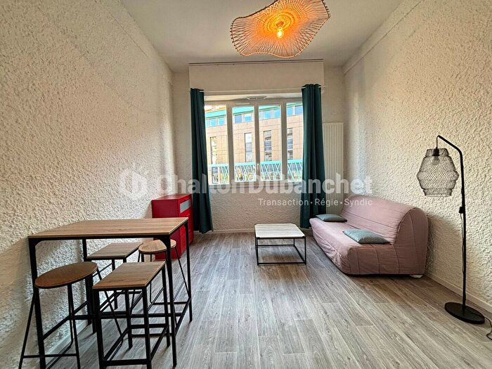 Appartement à louer - Le Centre-Gare, Roanne - 1 pièce - 1 chambre