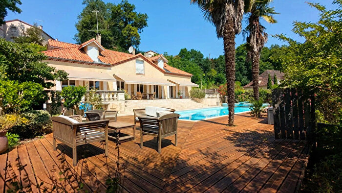 Maison 9 pièces à Foulayronnes, à vendre