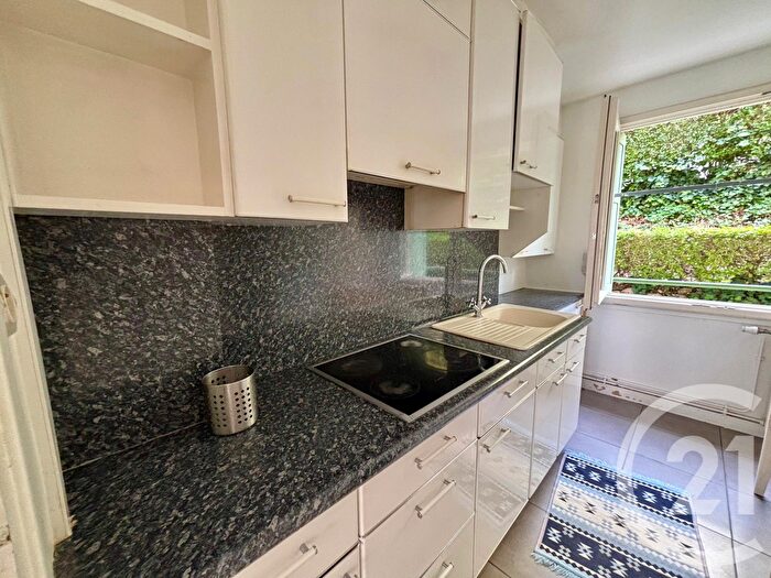 Appartement 4 pièces à vendre à Saint-Étienne, Crêt de Roc