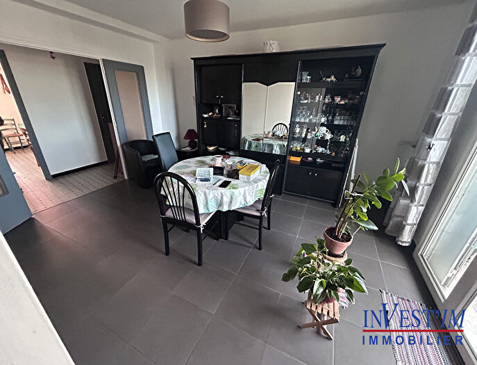 Appartement à vendre - Pierre-Bénite - 4 pièces - 2 chambres