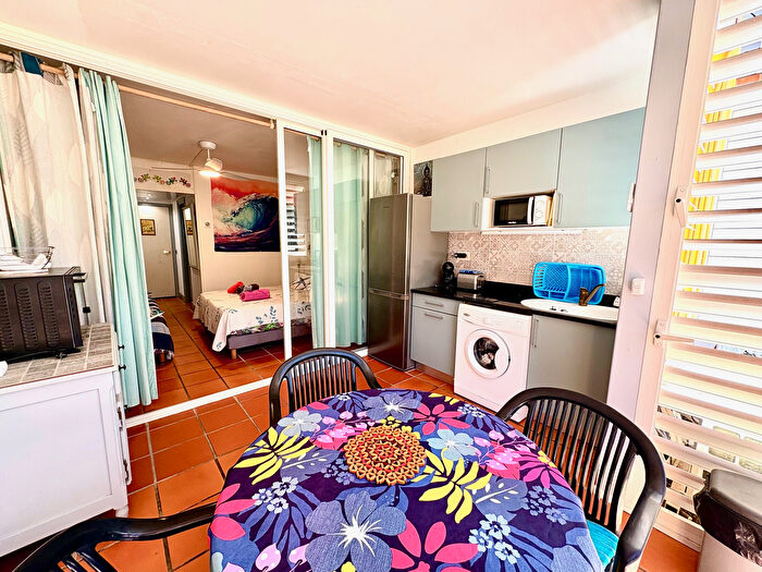 Appartement 2 pièces à Saint-François, à vendre