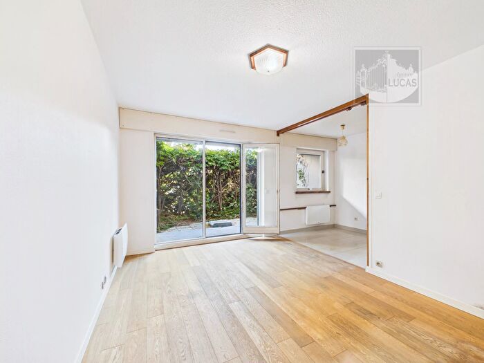 Appartement 3 pièces à vendre à Verrières-le-Buisson, Ferme, Saint-Fiacre