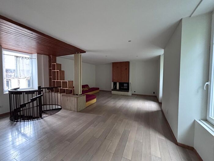 Appartement 5 pièces à Rodez, Centre historique, Vieux-Rodez, à louer