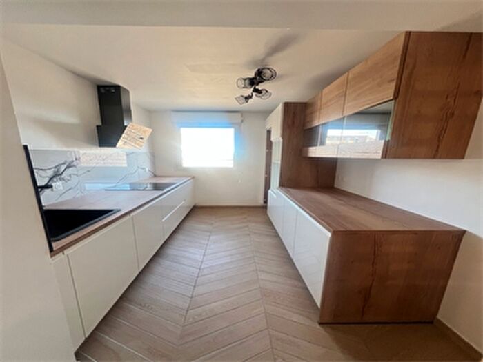 Appartement à louer - Chelles, Centre-ville, Gare, Abbesses - 3 pièces - 2 chambres