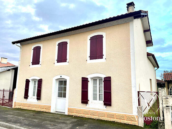 Maison à vendre - Geaune - 5 pièces - 4 chambres
