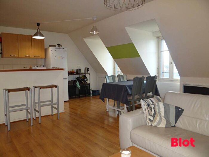 Appartement à louer - Bréal-sous-Montfort - 4 pièces - 2 chambres