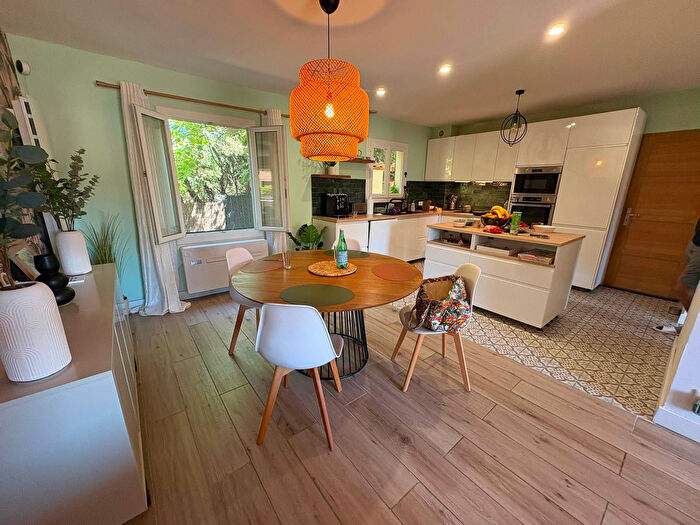 Maison 5 pièces à Arles, Trinquetaille, à vendre