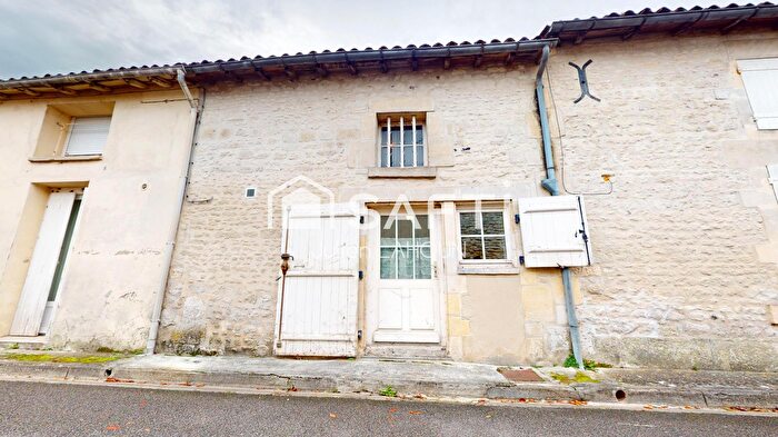 Maison à vendre - Châteaubernard - 5 pièces - 3 chambres