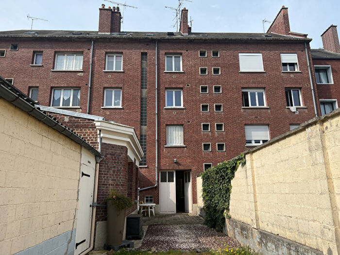 Maisons à vendre et appartements à louer - 1