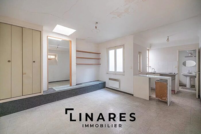 Maisons à vendre et appartements à louer - 1