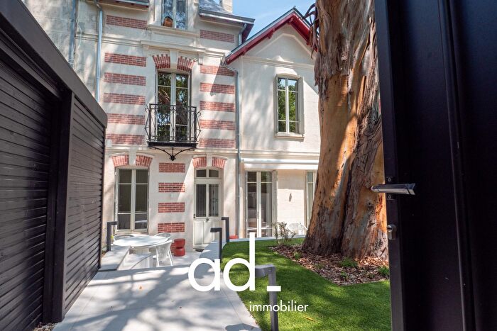 Maison à vendre - La Rochelle, La Genette - 6 pièces - 5 chambres