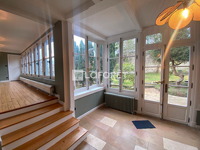 Maison à louer - Villennes-sur-Seine - 7 pièces - 4 chambres