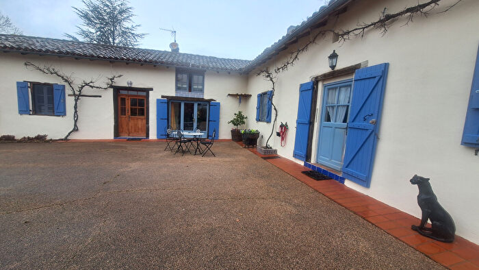 Maison à vendre - Simorre - 5 pièces - 2 chambres