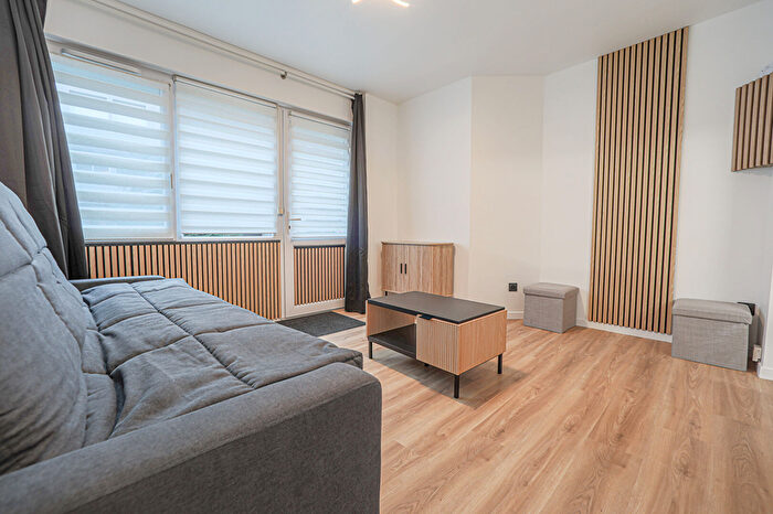 Appartement à louer - Rouen, Saint-Marc, Croix de Pierre, Saint-Nicaise - 1 pièce
