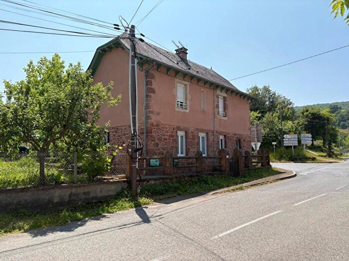 Saint-Christophe-Vallon : Appartement 2 pièces à louer