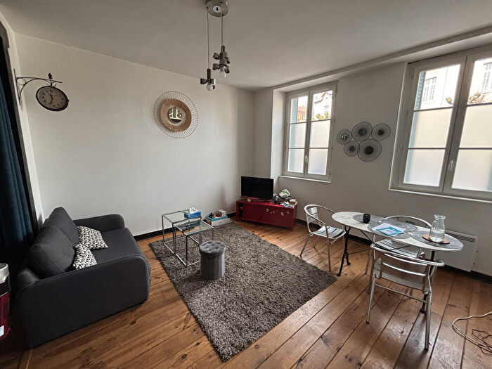 Appartement à louer - Limoges, Centre-ville, Hôtel de Ville, Emailleurs - 2 pièces - 1 chambre