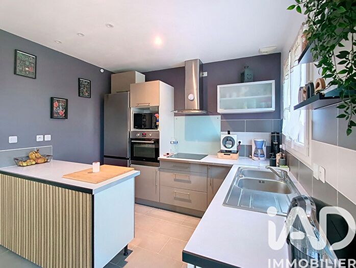 Maison à vendre - Salouël - 6 pièces - 4 chambres