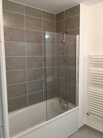 Appartement à louer - Champmaillot, Dijon - 3 pièces - 2 chambres