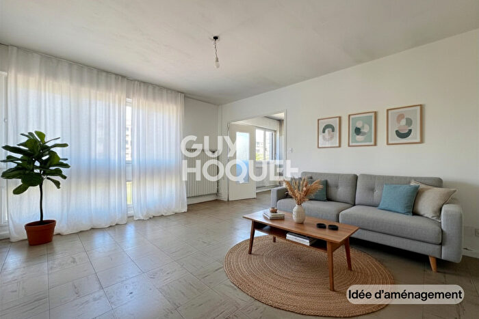 Appartement 4 pièces à Décines-Charpieu, Champ Blanc, à vendre