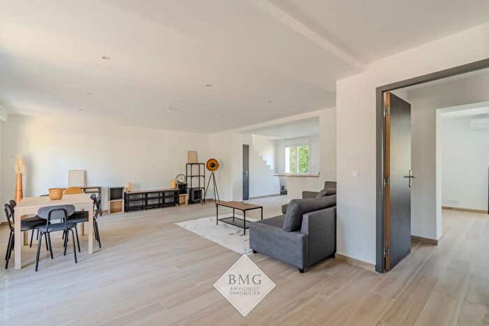 Maison à vendre - Chessy - 6 pièces - 4 chambres