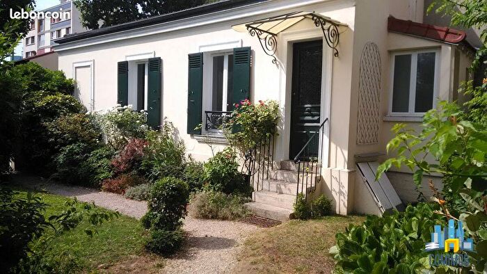 Maison 2 pièces à Marceau, République, Courbevoie, à louer