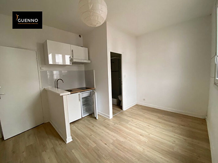 Appartement à louer - Quartiers Centre, Saint-Hélier, Gare - 1 pièce