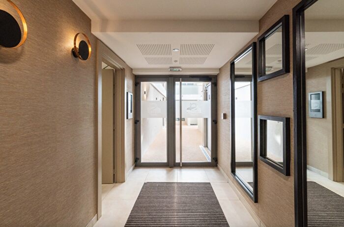 Appartement à vendre - Nîmes, Les Amoureux - 4 pièces - 3 chambres