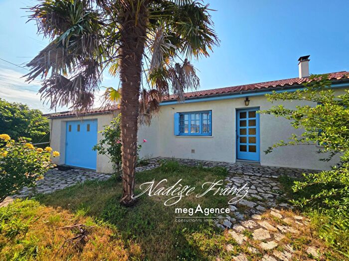 Maison 5 pièces à vendre - Saint-Julien-de-lEscap