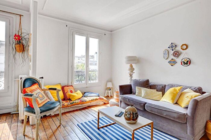 Appartement à louer - République-Saint Ambroise, Paris ème arrondissement - 2 pièces - 1 chambre