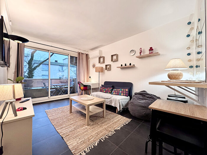 Appartement à louer - Nîmes, Montaury - 2 pièces - 1 chambre