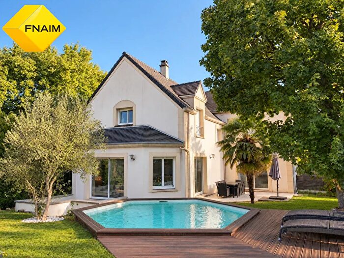 Maison 8 pièces à vendre à Longpont-sur-Orge