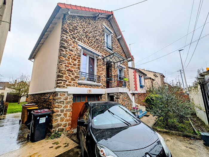 Maison à vendre - Villemomble, Marnaudes - 5 pièces - 3 chambres