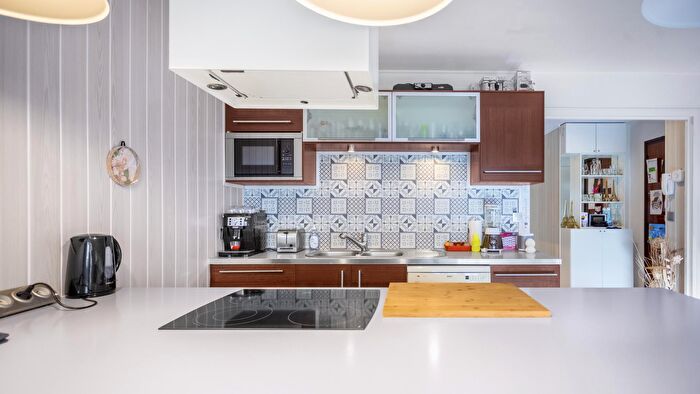 Appartement 3 pièces à Chevilly-Larue, Larue, à vendre
