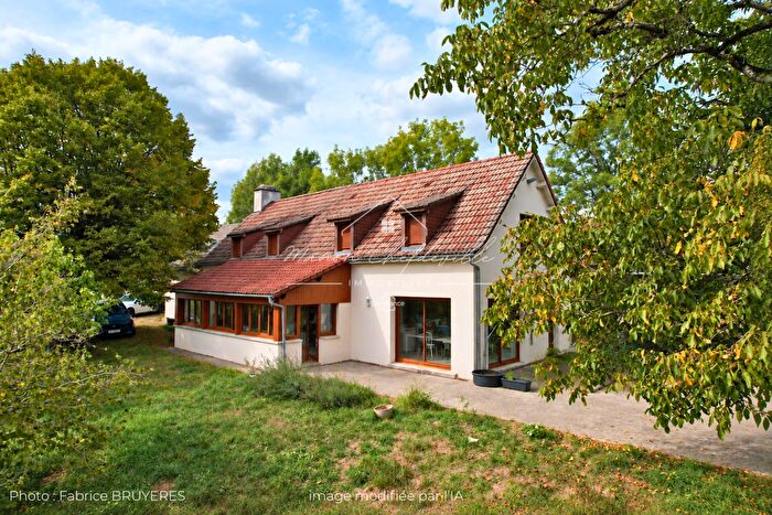 Maison 8 pièces à vendre à Chalvignac