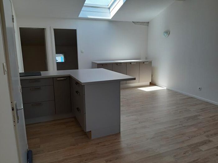 Appartement à louer - Labruguière - 2 pièces - 1 chambre