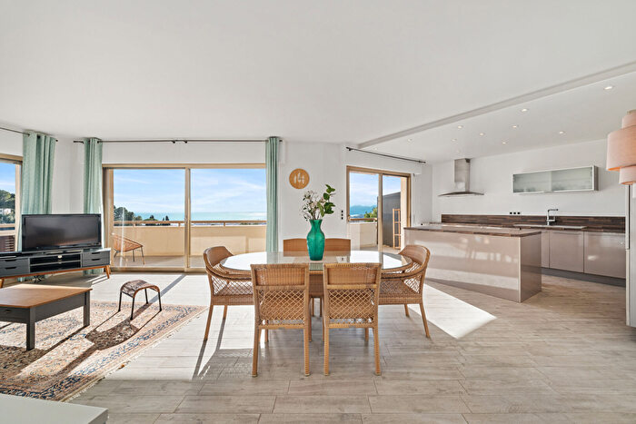 Appartement à vendre - Le Cannet, Haut Cannet - 3 pièces - 2 chambres