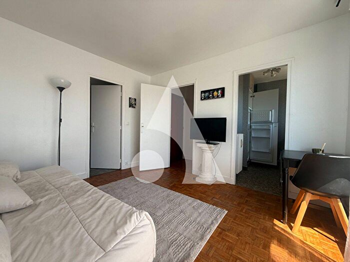 Les Mûriers, Saint-Maur-des-Fossés : Appartement 1 pièce à louer