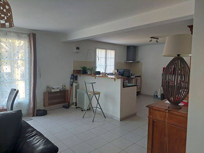 Peripherie, Bellegarde : Appartement 3 pièces à louer