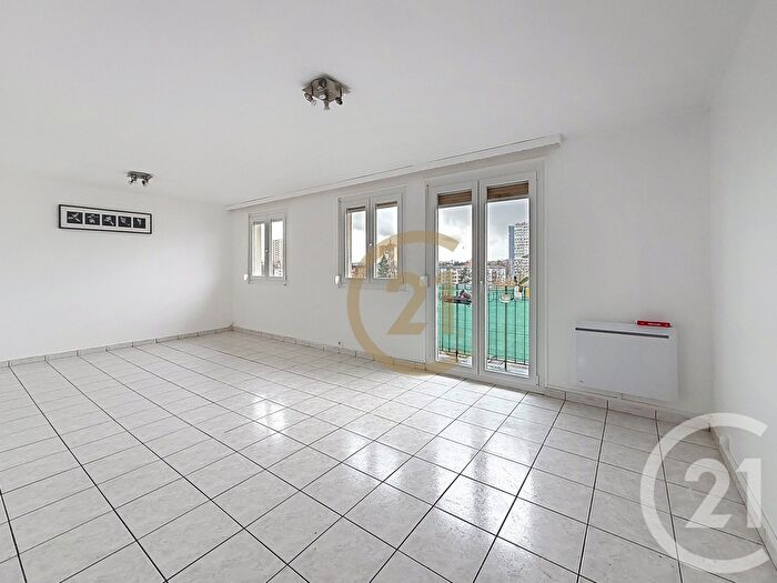 Appartement à louer - Belfort, Résidences Bellevue - 4 pièces - 3 chambres