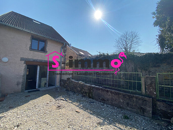 Maison à louer - Luxeuil-les-Bains - 3 pièces - 2 chambres