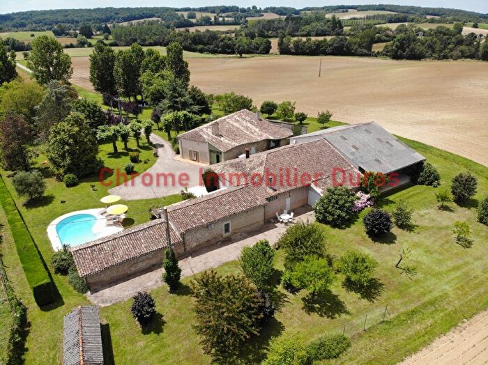 Maison à vendre - Bourgougnague - 12 pièces - 7 chambres