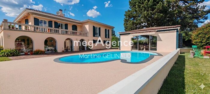 Maison 10 pièces à Fontcouverte, à vendre