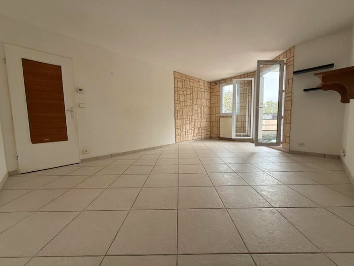 Domont, Le Lycée, Stade des Fauvettes : Appartement 2 pièces à vendre