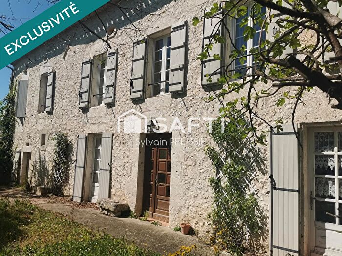 Maison 5 pièces à Lacour, à vendre