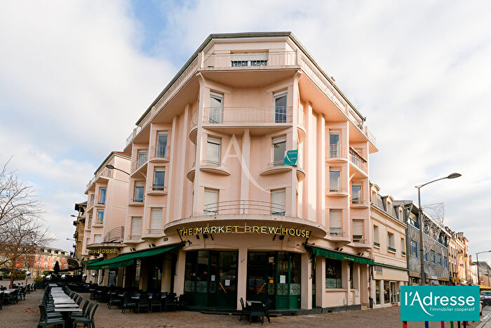 Appartement à vendre - Reims, Centre-ville - 4 pièces - 2 chambres